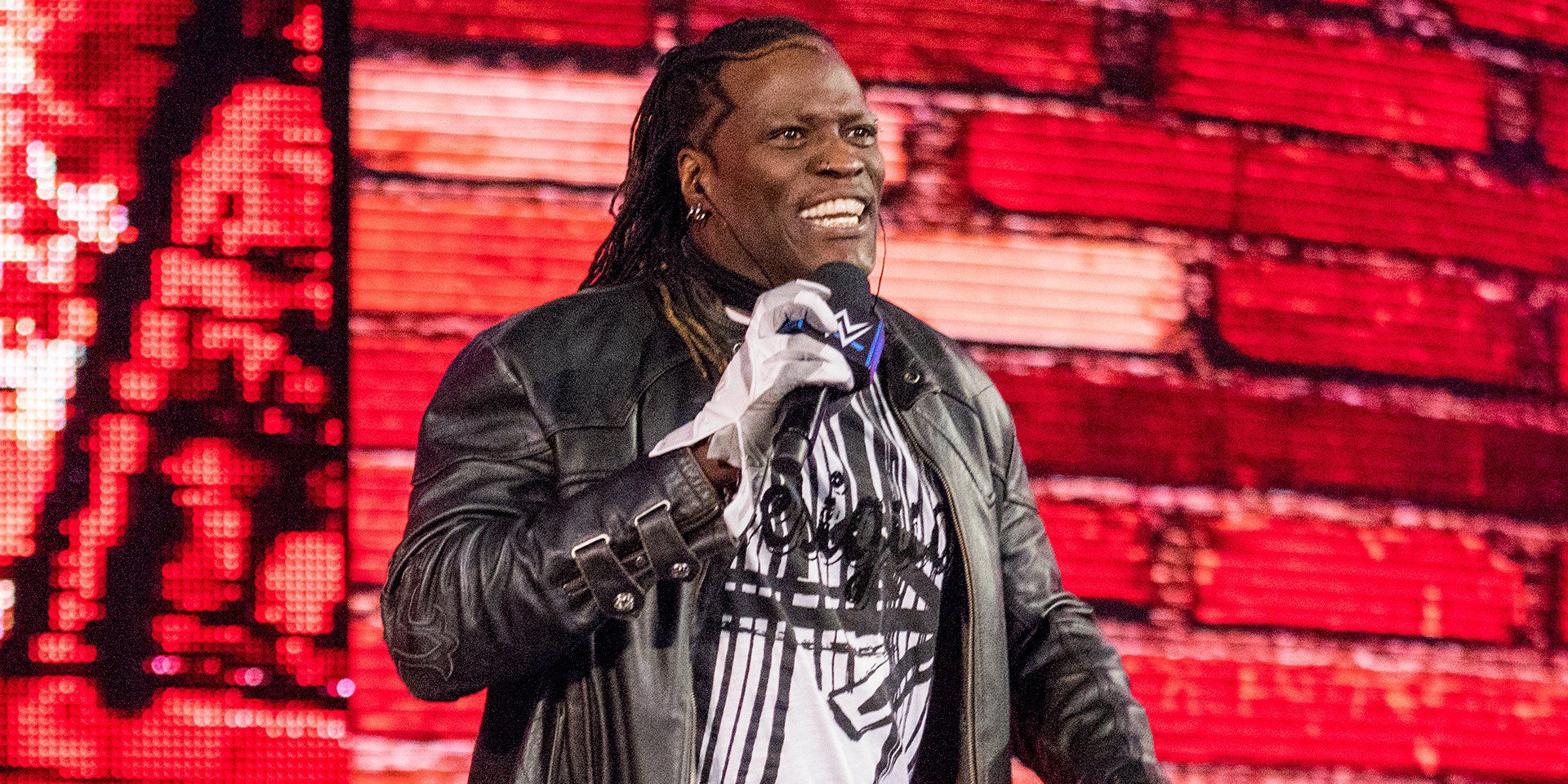 What's Up: 10 Reasons Why R-Truth Is The WWE's Most Underrated Performer